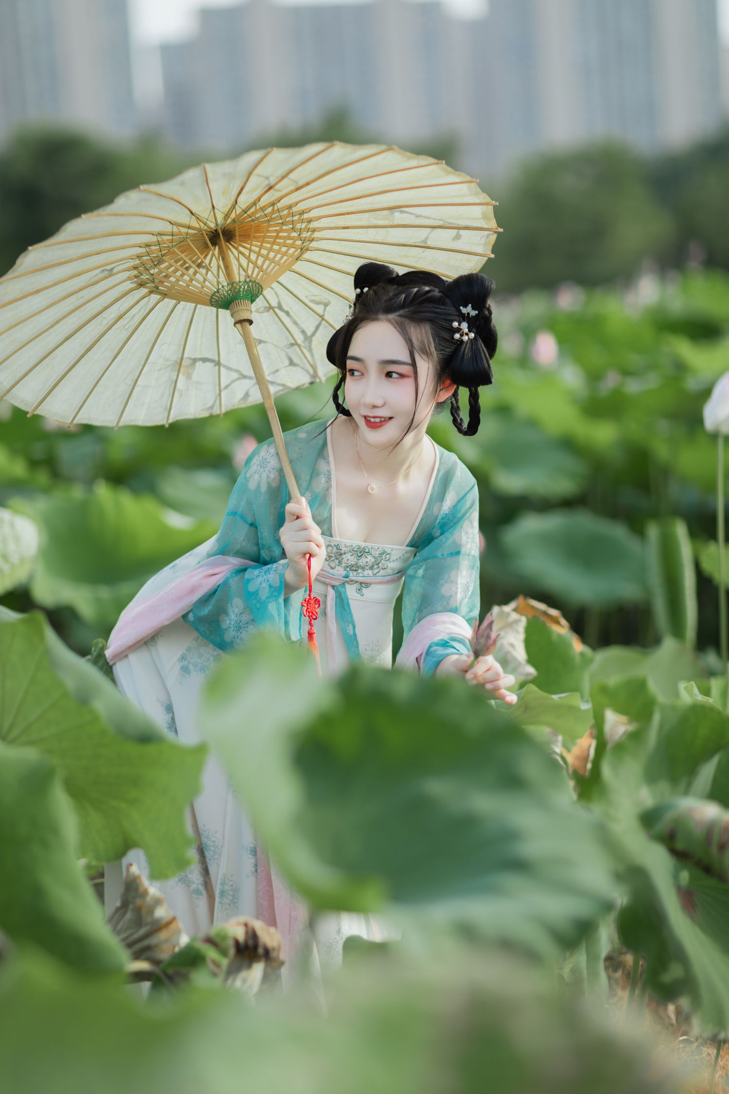 采莲 佩佩 - 专注美女图片分享！