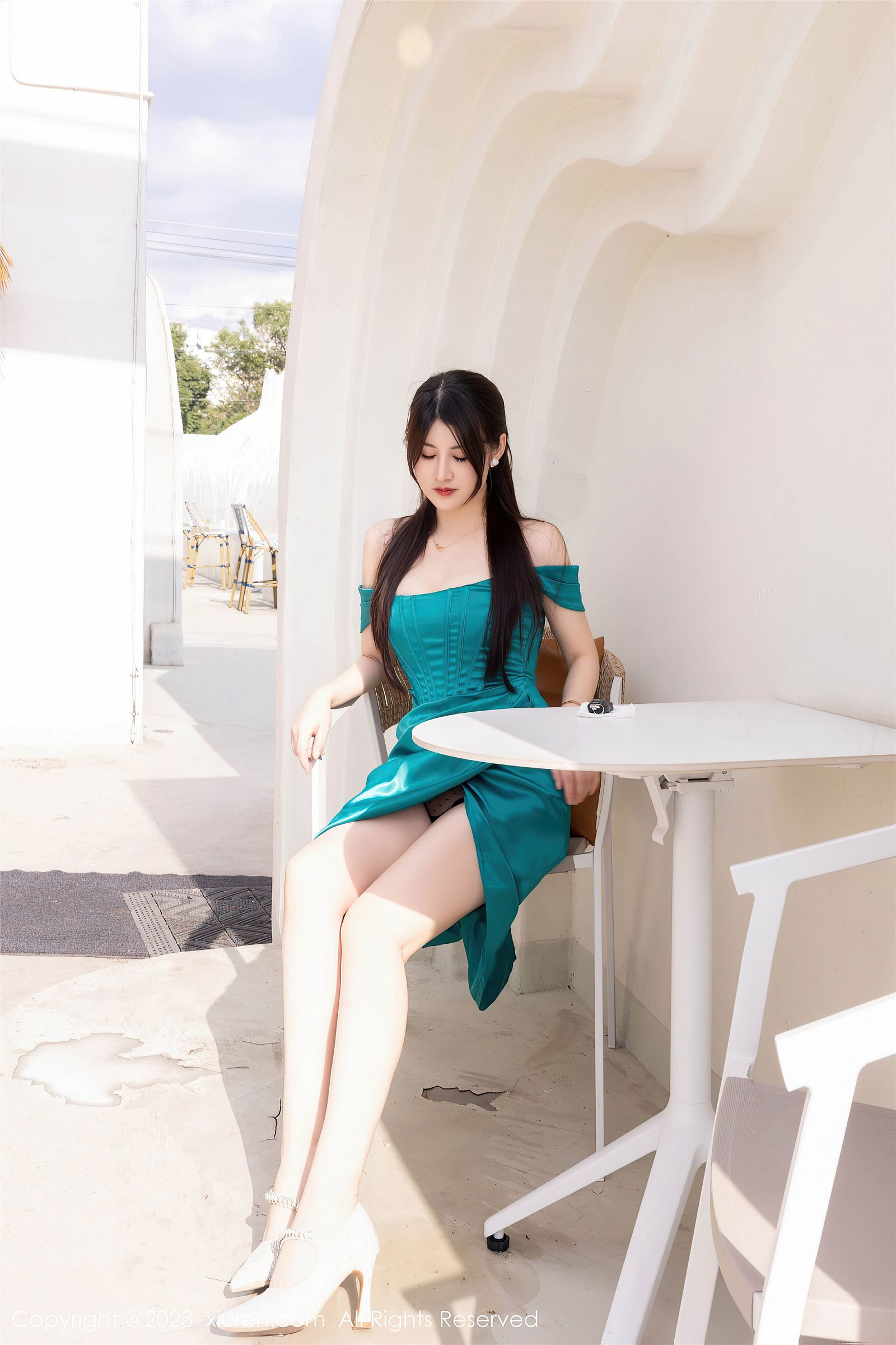 [秀人XIUREN] 2023.11.01 NO.7592 诗诗kiki - 精品写真图集